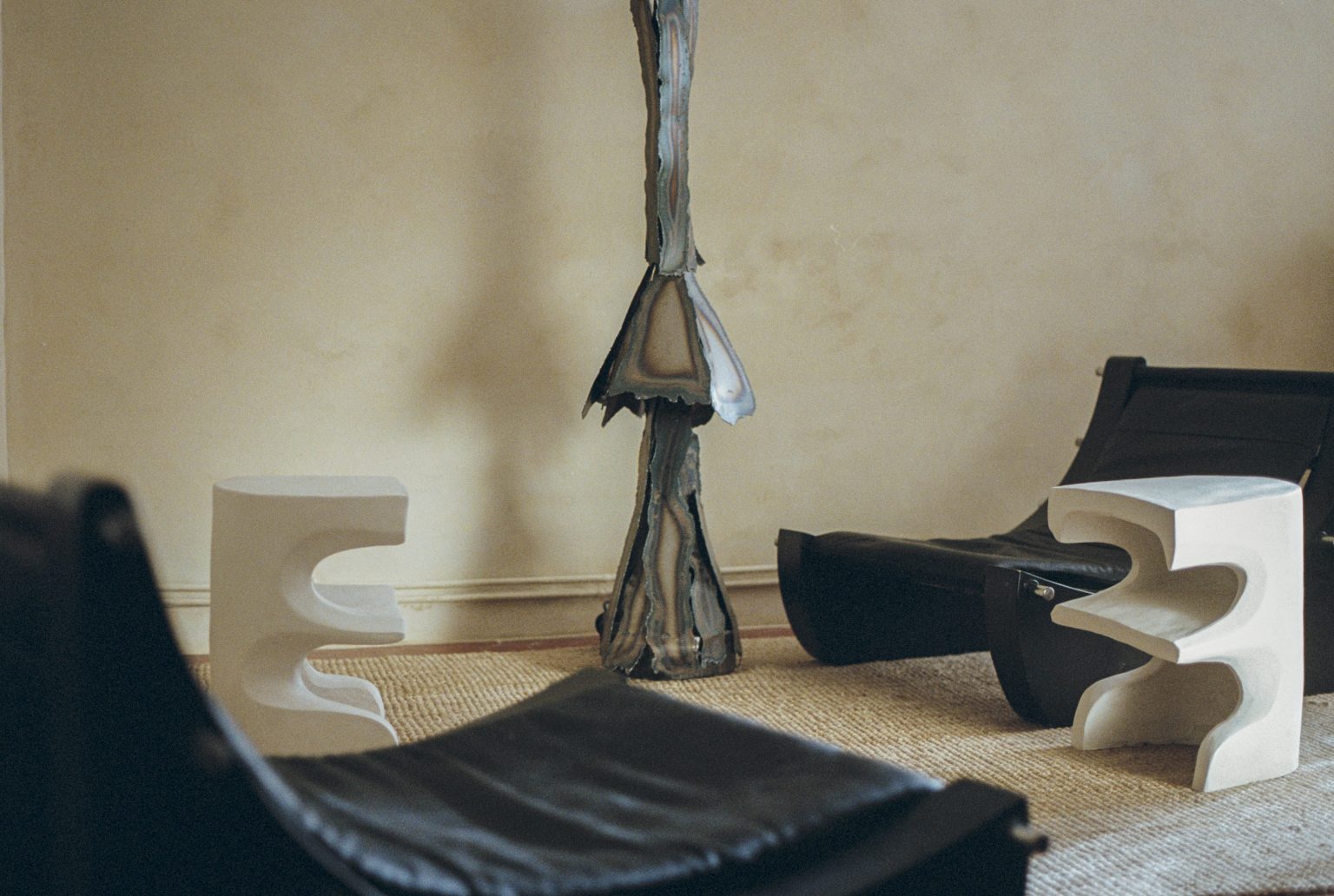 THE ORGANIC SCULPTURES OF LÉA BIGOT