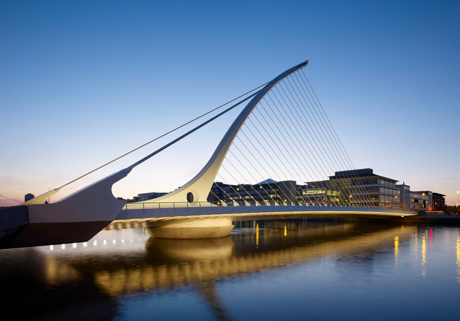 SANTIAGO CALATRAVA, ARCHITECTE DU MOUVEMENT