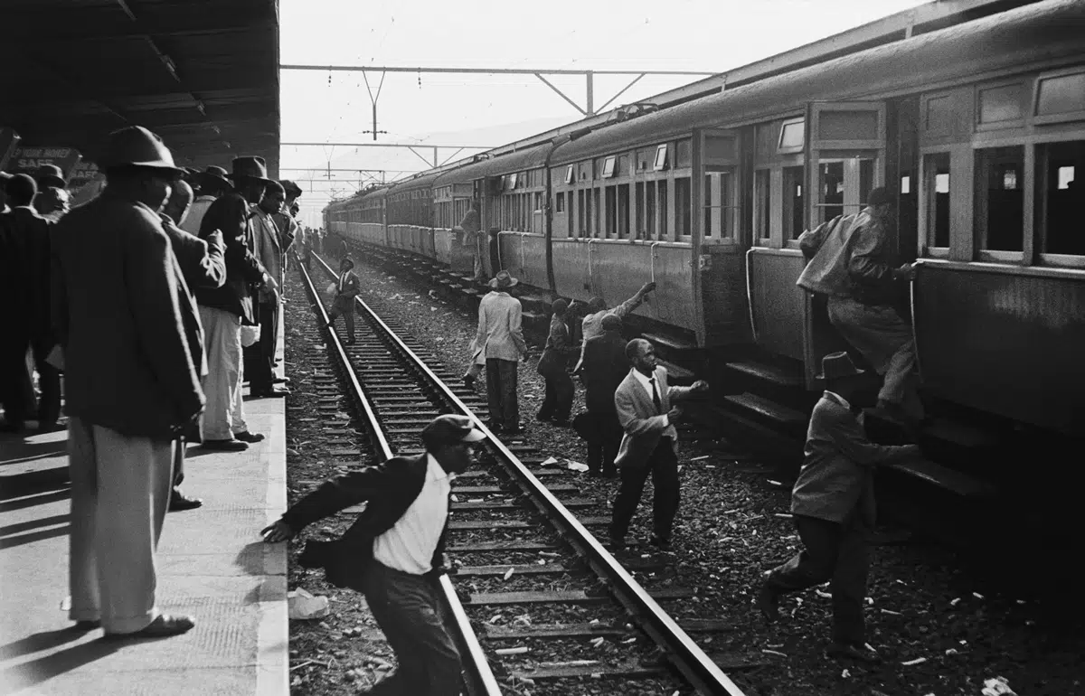 L’APARTHEID CAPTURÉ PAR ERNEST COLE